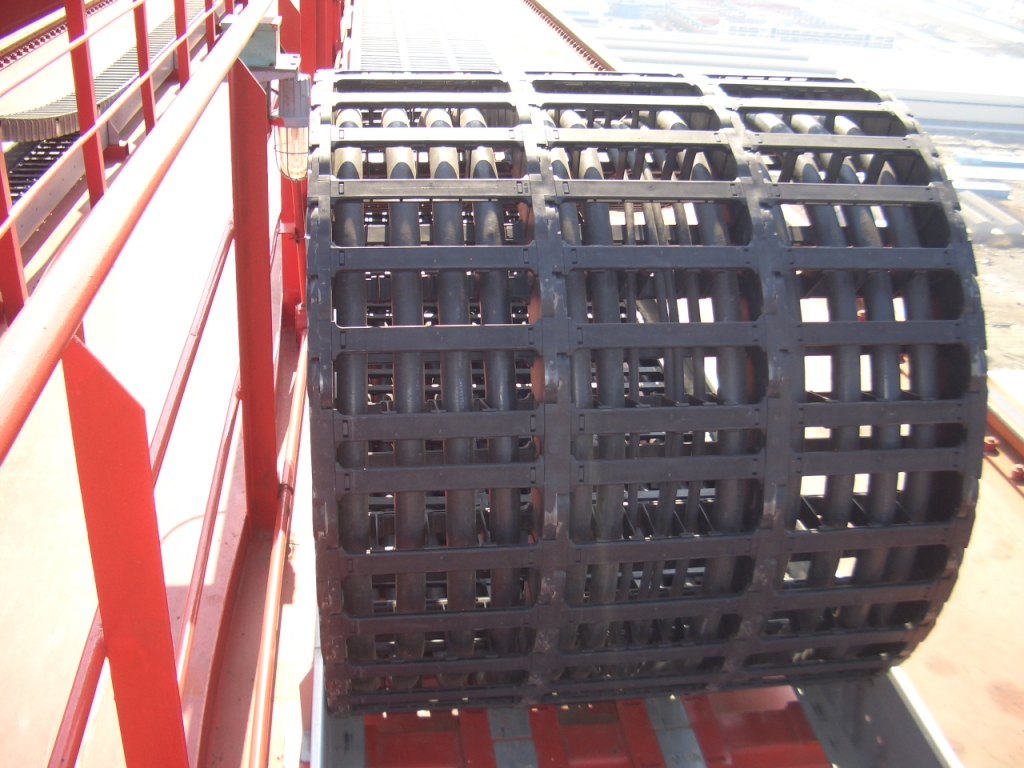 What is an extension link and what does it do? - igus Blog