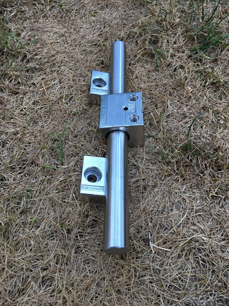 Grease linear guides? - igus Blog