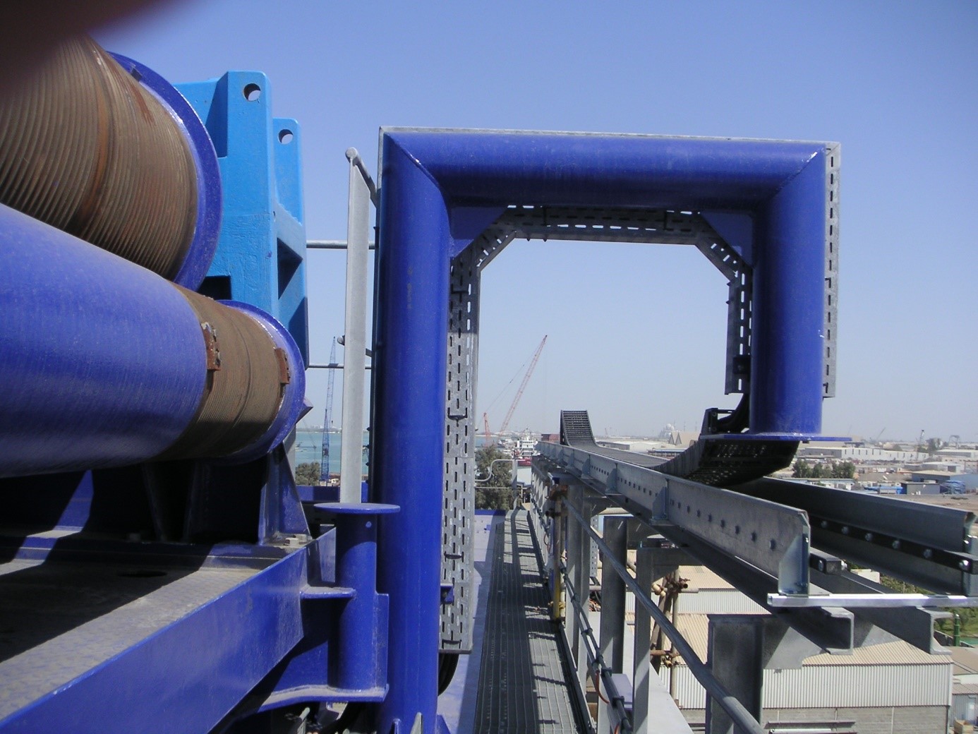 Roller energy chain as alternative to cable garland/cable trolley ...