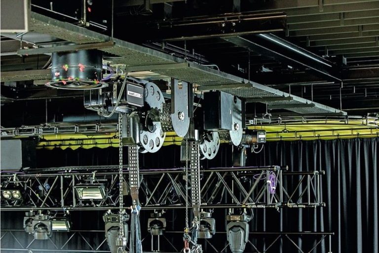 chainflex® Flexible Cables for Stage Technology | igus® Engineer's Toolbox