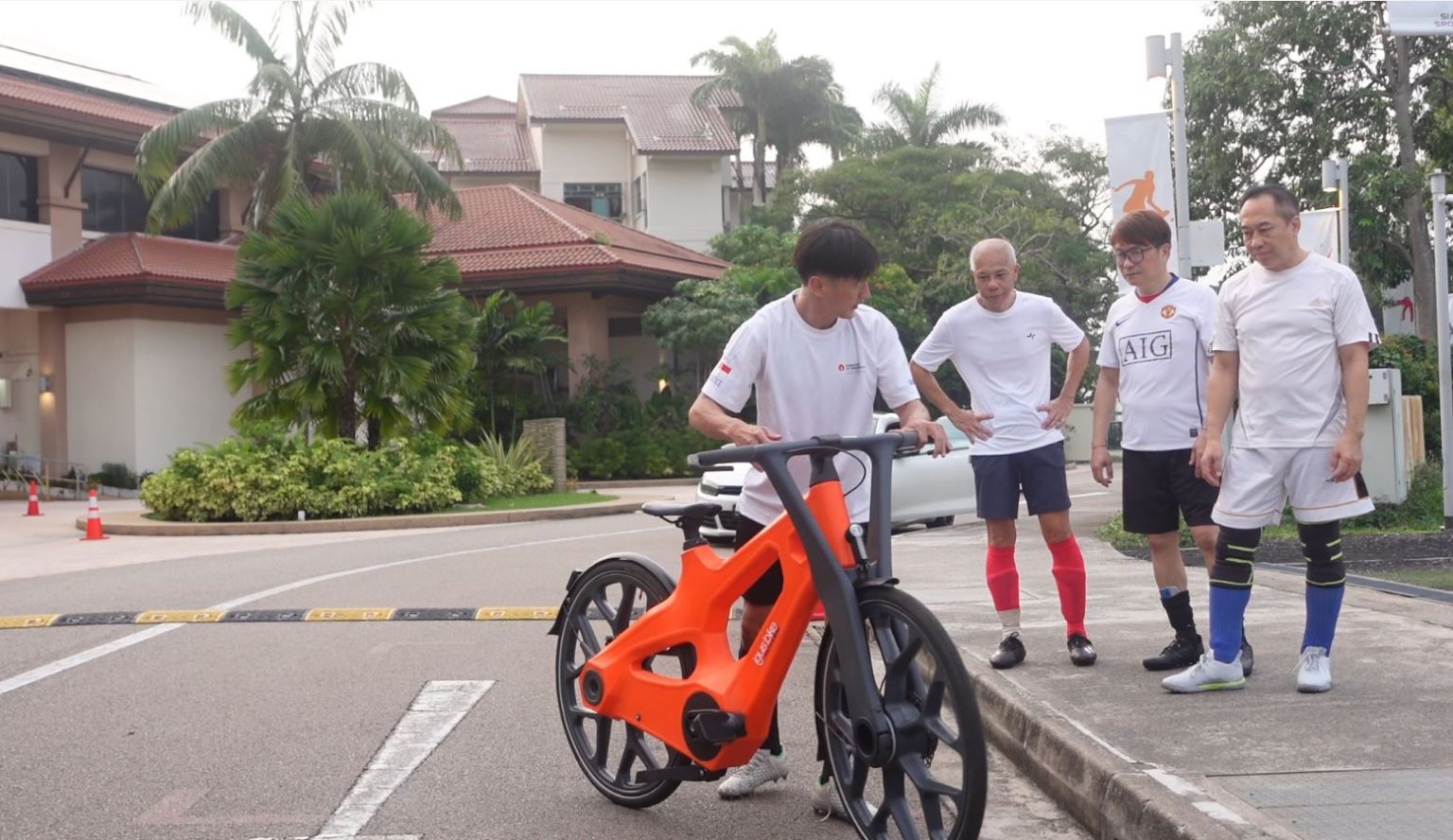 igus:bike world tour – A Day at SIA Sports Club with the igus:bike